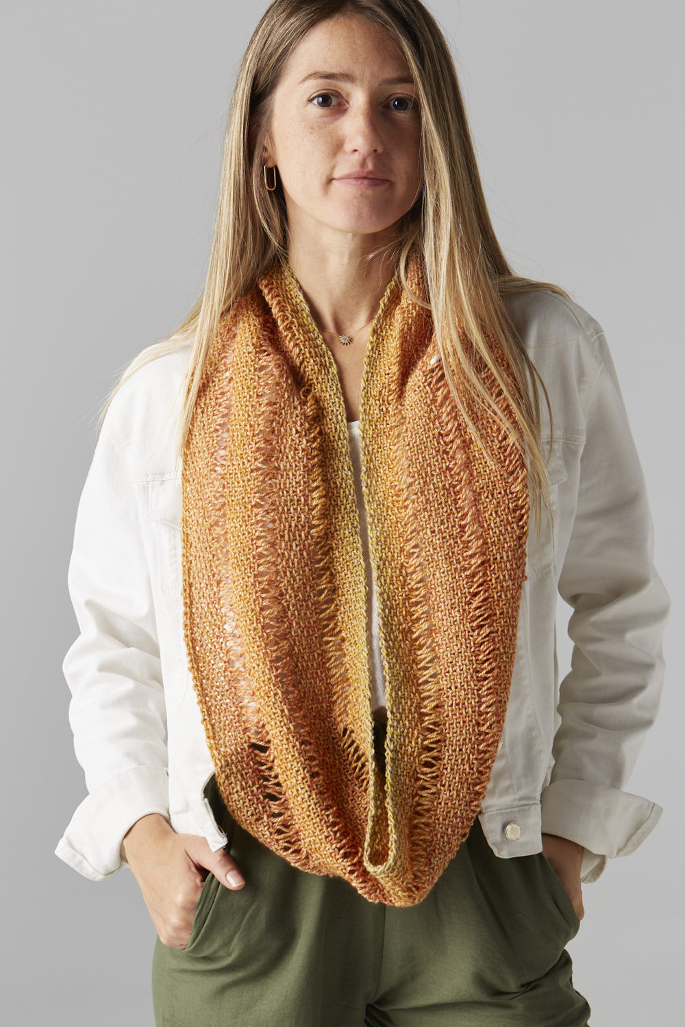 Dokuma Loop Cowl – Urth Yarns